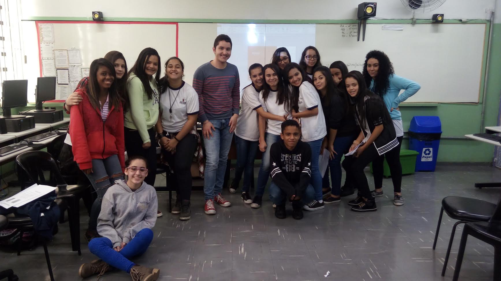 Professor apoia formação de coletivo feminista em escola - Centro de ...